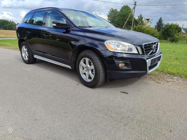 Black Volvo XC60 2010 in Kelme, with an engine capacity of 2.40 L and mileage of 274 thousand km for 6500 €, photo 6 on AUTOMOTO.COM.LV