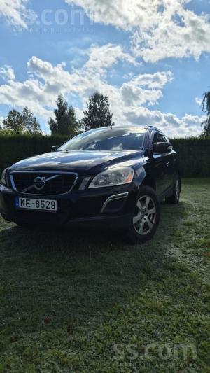 Melns Volvo XC60 2010 Preiļi, ar dzinēja tilpumu 2.00 L un nobraukumu 255 tūkst. km par 6500 €, foto 3 vietnē AUTOMOTO.COM.LV