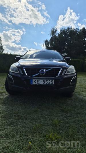 Melns Volvo XC60 2010 Preiļi, ar dzinēja tilpumu 2.00 L un nobraukumu 255 tūkst. km par 6500 €, foto 7 vietnē AUTOMOTO.COM.LV