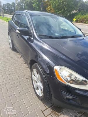 Black Volvo XC60 2010 in Taurage, with an engine capacity of 2.40 L and mileage of 284 thousand km for 7600 €, photo  on AUTOMOTO.COM.LV