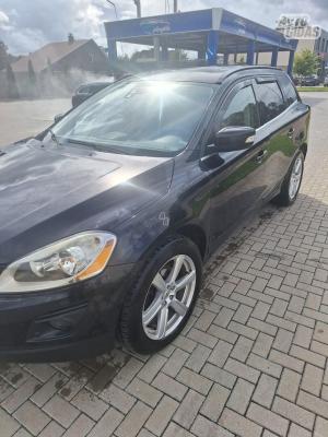 Black Volvo XC60 2010 in Taurage, with an engine capacity of 2.40 L and mileage of 284 thousand km for 7600 €, photo 3 on AUTOMOTO.COM.LV
