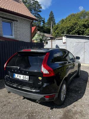 Black Volvo XC60 2010 in Prienai, with an engine capacity of 3.00 L and mileage of 190 thousand km for 6500 €, photo 4 on AUTOMOTO.COM.LV