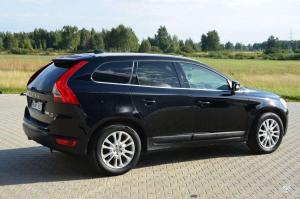 Black Volvo XC60 2010 in Siauliai, with an engine capacity of 3.19 L and mileage of 230 thousand km for 5900 €, photo 13 on AUTOMOTO.COM.LV