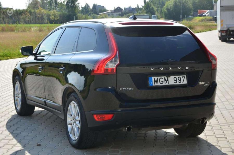 Black Volvo XC60 2010 in Siauliai, with an engine capacity of 3.19 L and mileage of 230 thousand km for 5900 €, photo 17 on AUTOMOTO.COM.LV
