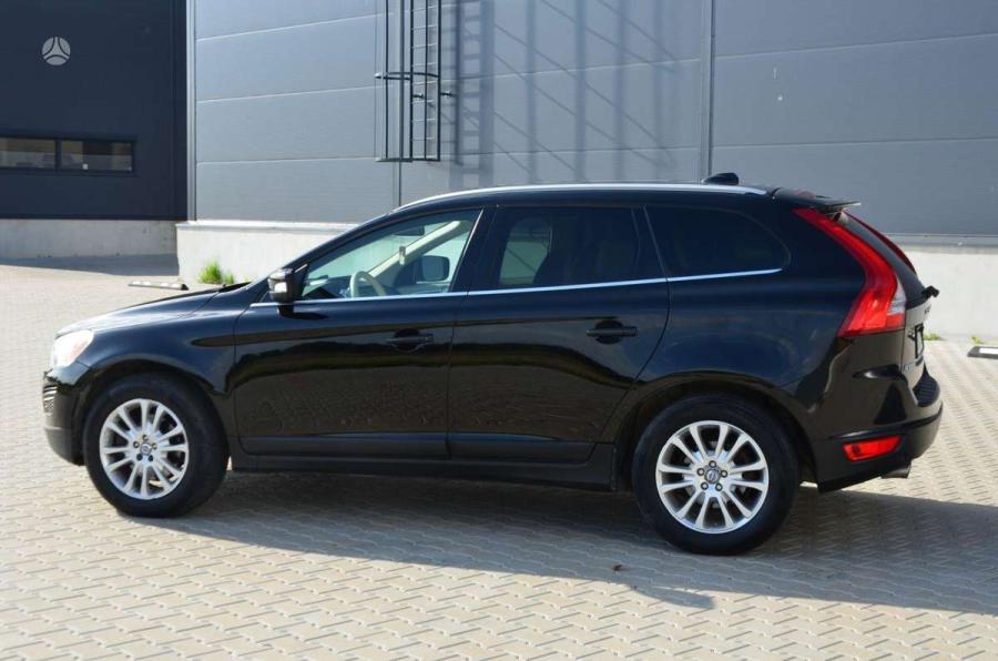 Black Volvo XC60 2010 in Siauliai, with an engine capacity of 3.19 L and mileage of 230 thousand km for 5900 €, photo 21 on AUTOMOTO.COM.LV