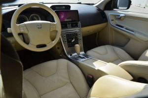 Black Volvo XC60 2010 in Siauliai, with an engine capacity of 3.19 L and mileage of 230 thousand km for 5900 €, photo 27 on AUTOMOTO.COM.LV