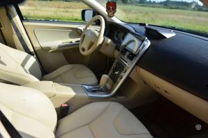 Black Volvo XC60 2010 in Siauliai, with an engine capacity of 3.19 L and mileage of 230 thousand km for 5900 €, photo 31 on AUTOMOTO.COM.LV