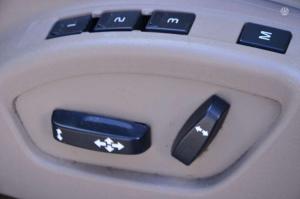 Black Volvo XC60 2010 in Siauliai, with an engine capacity of 3.19 L and mileage of 230 thousand km for 5900 €, photo 34 on AUTOMOTO.COM.LV
