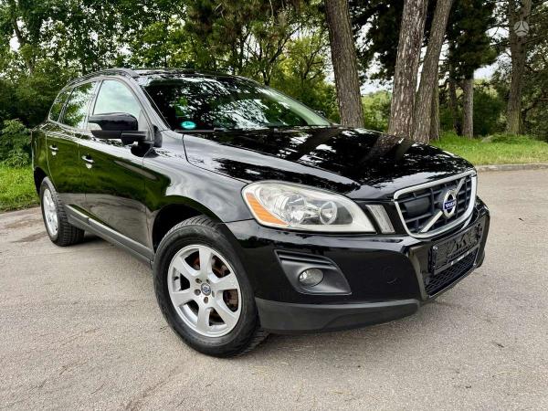 Melns Volvo XC60 2010 Viļņa, ar dzinēja tilpumu 2.40 L un nobraukumu 285 tūkst. km par 5950 €, foto 1 vietnē AUTOMOTO.COM.LV