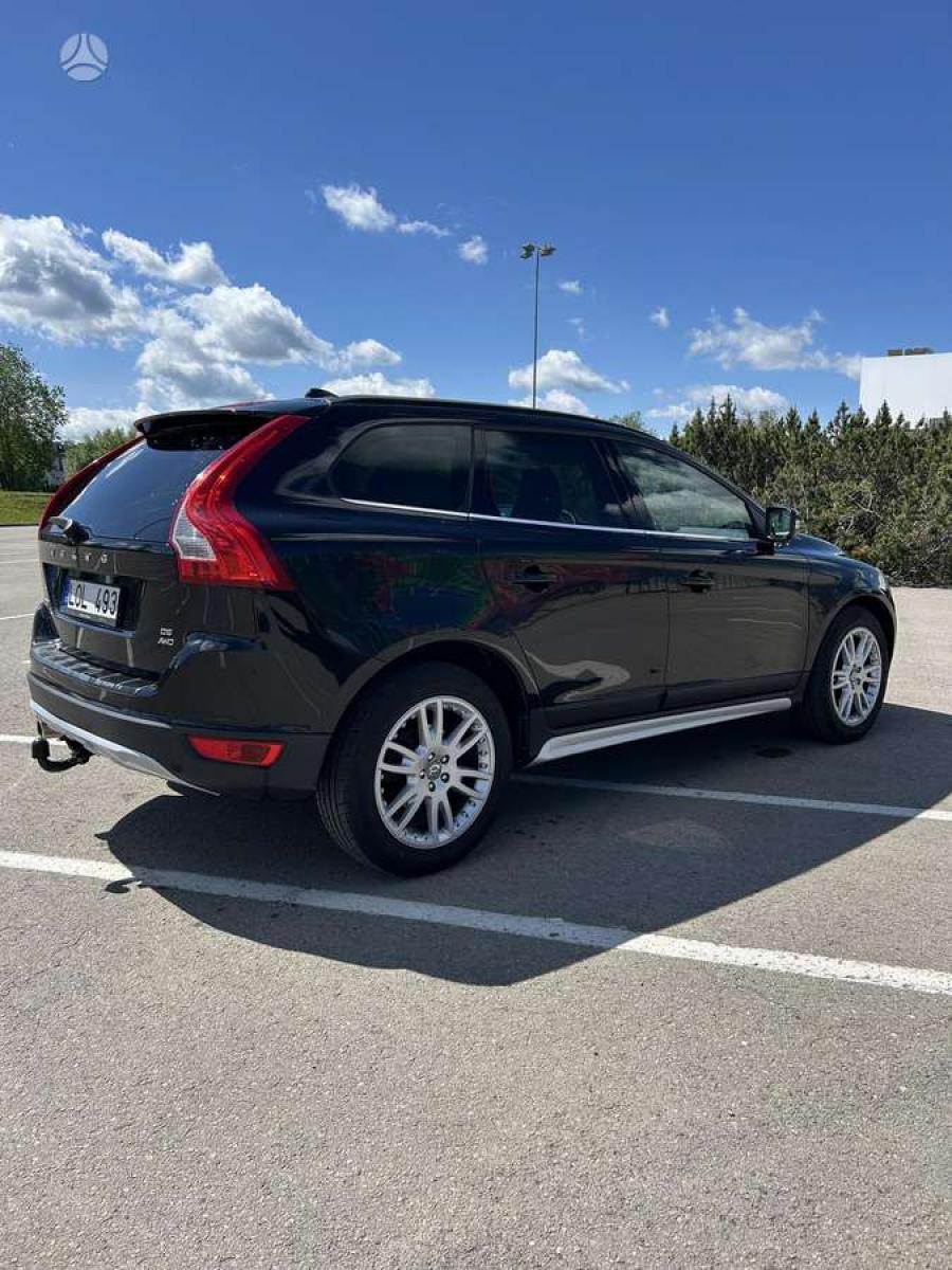 Melns Volvo XC60 2010 Šauļi, ar dzinēja tilpumu 2.40 L un nobraukumu 227 tūkst. km par 8600 €, foto 8 vietnē AUTOMOTO.COM.LV