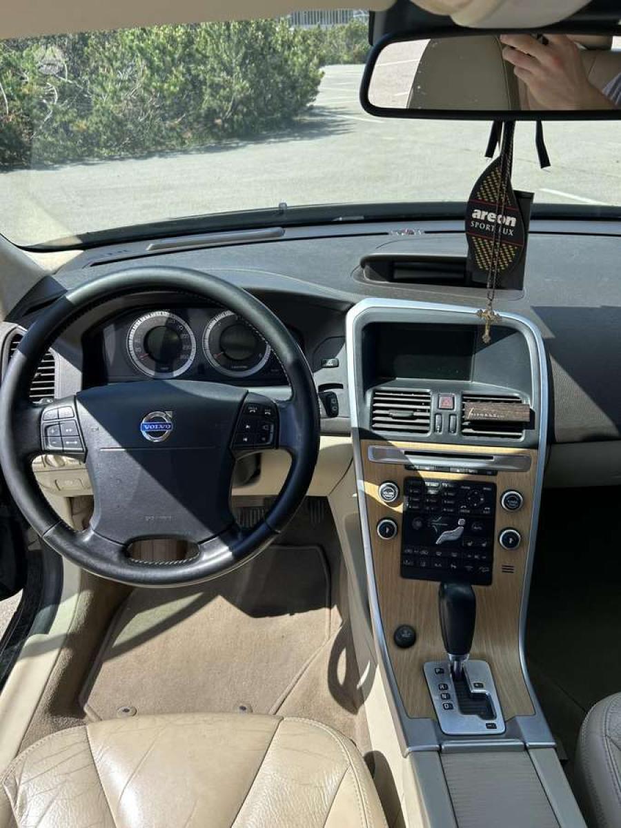 Melns Volvo XC60 2010 Šauļi, ar dzinēja tilpumu 2.40 L un nobraukumu 227 tūkst. km par 8600 €, foto 14 vietnē AUTOMOTO.COM.LV