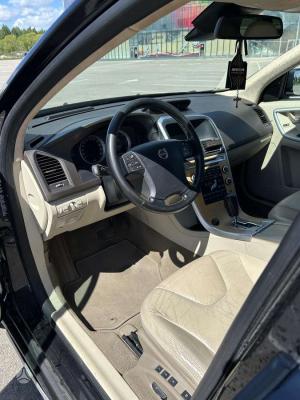 Melns Volvo XC60 2010 Šauļi, ar dzinēja tilpumu 2.40 L un nobraukumu 227 tūkst. km par 8600 €, foto 15 vietnē AUTOMOTO.COM.LV