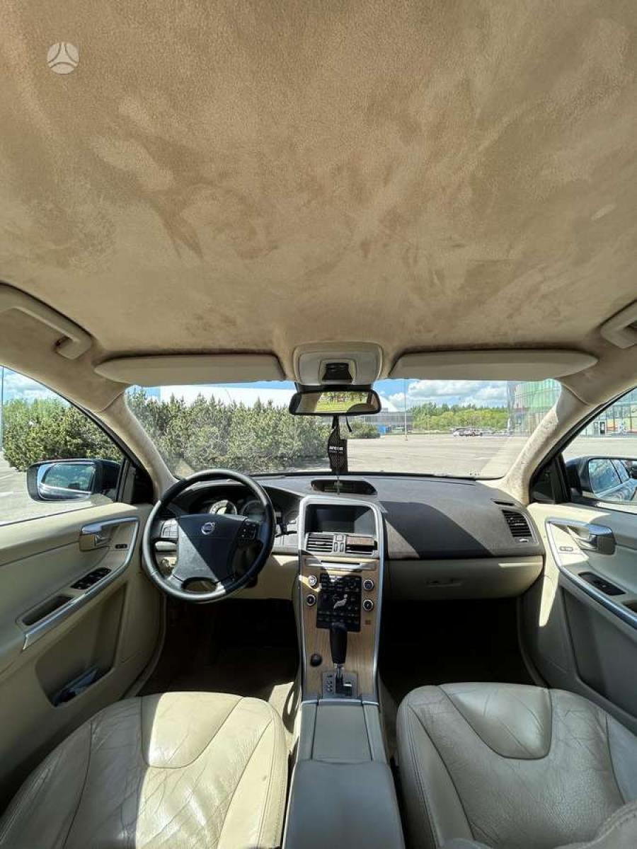 Melns Volvo XC60 2010 Šauļi, ar dzinēja tilpumu 2.40 L un nobraukumu 227 tūkst. km par 8600 €, foto 16 vietnē AUTOMOTO.COM.LV