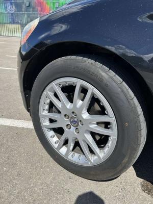 Melns Volvo XC60 2010 Šauļi, ar dzinēja tilpumu 2.40 L un nobraukumu 227 tūkst. km par 8600 €, foto 19 vietnē AUTOMOTO.COM.LV