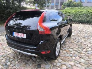 Black Volvo XC60 2010 in Utena, with an engine capacity of 2.40 L and mileage of 241 thousand km for 7450 €, photo 8 on AUTOMOTO.COM.LV