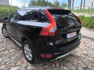 Black Volvo XC60 2010 in Utena, with an engine capacity of 2.40 L and mileage of 241 thousand km for 7450 €, photo 10 on AUTOMOTO.COM.LV