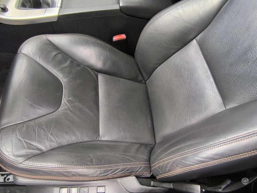 Black Volvo XC60 2010 in Utena, with an engine capacity of 2.40 L and mileage of 241 thousand km for 7450 €, photo 23 on AUTOMOTO.COM.LV