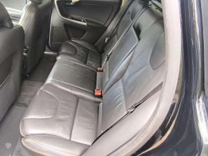 Black Volvo XC60 2010 in Utena, with an engine capacity of 2.40 L and mileage of 241 thousand km for 7450 €, photo 24 on AUTOMOTO.COM.LV