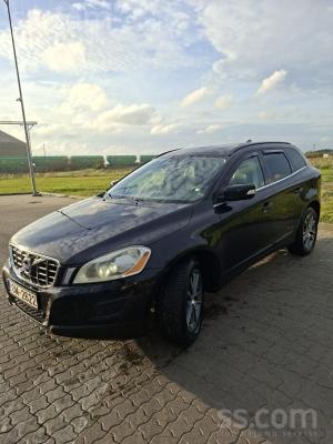 Melns Volvo XC60 2010 Liepāja, ar dzinēja tilpumu 2.40 L un nobraukumu 262 tūkst. km par 7600 €, foto 4 vietnē AUTOMOTO.COM.LV