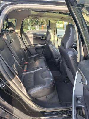 Melns Volvo XC60 2010 Liepāja, ar dzinēja tilpumu 2.40 L un nobraukumu 262 tūkst. km par 7600 €, foto 12 vietnē AUTOMOTO.COM.LV
