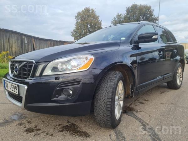 Volvo XC60 2010 Daugavpils vietnē Melns Volvo XC60 2010 Daugavpils, ar dzinēja tilpumu 2.40 L un nobraukumu 0 tūkst. km par 5350 €, foto 1 vietnē AUTOMOTO.COM.LV