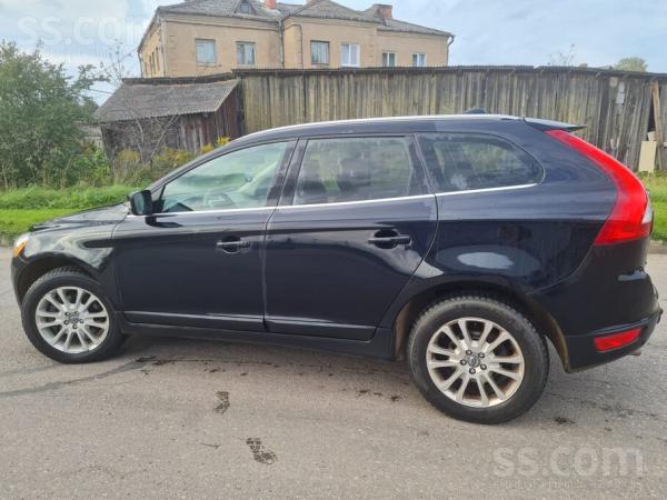 Volvo XC60 2010 Daugavpils vietnē Melns Volvo XC60 2010 Daugavpils, ar dzinēja tilpumu 2.40 L un nobraukumu 0 tūkst. km par 5350 €, foto 6 vietnē AUTOMOTO.COM.LV