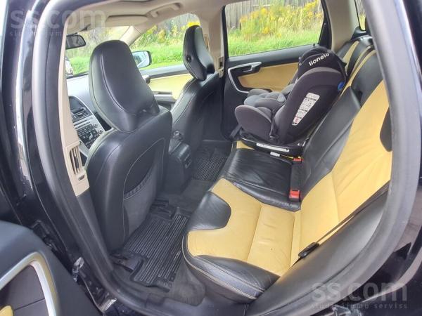 Volvo XC60 2010 Daugavpils vietnē Melns Volvo XC60 2010 Daugavpils, ar dzinēja tilpumu 2.40 L un nobraukumu 0 tūkst. km par 5350 €, foto 10 vietnē AUTOMOTO.COM.LV