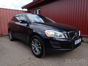 Black Volvo XC60 2010 in Liepaja, with an engine capacity of 2.40 L and mileage of 262 thousand km for 6950 €, photo 1 on AUTOMOTO.COM.LV