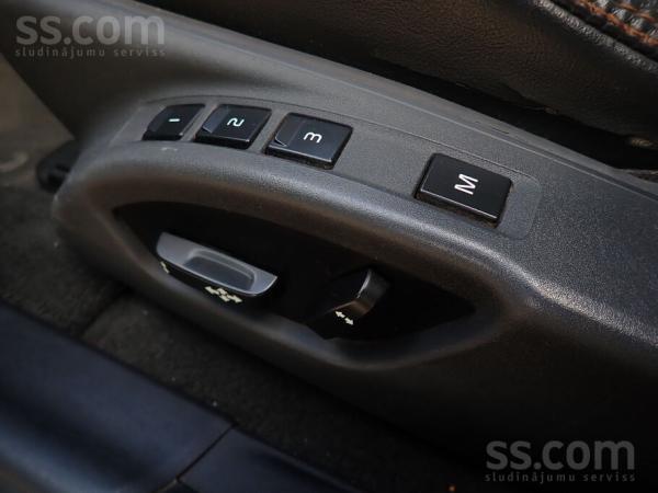 Volvo XC60 2010 in Liepaja on AUTOMOTO.COM.LV Black Volvo XC60 2010 in Liepaja, with an engine capacity of 2.40 L and mileage of 262 thousand km for 6950 €, photo 9 on AUTOMOTO.COM.LV