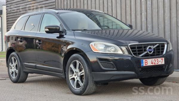 Black Volvo XC60 2010 in Jelgava, with an engine capacity of 2.40 L and mileage of 280 thousand km for 7450 €, photo 1 on AUTOMOTO.COM.LV