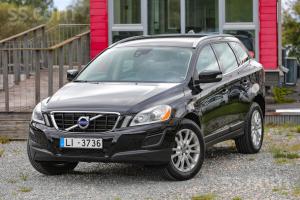 Melns Volvo XC60 2010 Rīga, ar dzinēja tilpumu 2.40 L un nobraukumu 360 tūkst. km par 6990 €, foto  vietnē AUTOMOTO.COM.LV