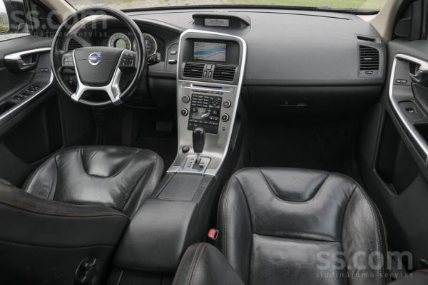 Black Volvo XC60 2010 in Riga, with an engine capacity of 2.40 L and mileage of 360 thousand km for 6990 €, photo 7 on AUTOMOTO.COM.LV
