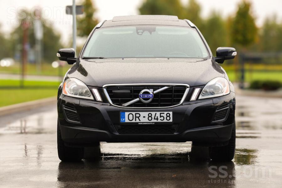 Melns Volvo XC60 2010 Jelgava, ar dzinēja tilpumu 2.00 L un nobraukumu 315 tūkst. km par 8850 €, foto 3 vietnē AUTOMOTO.COM.LV