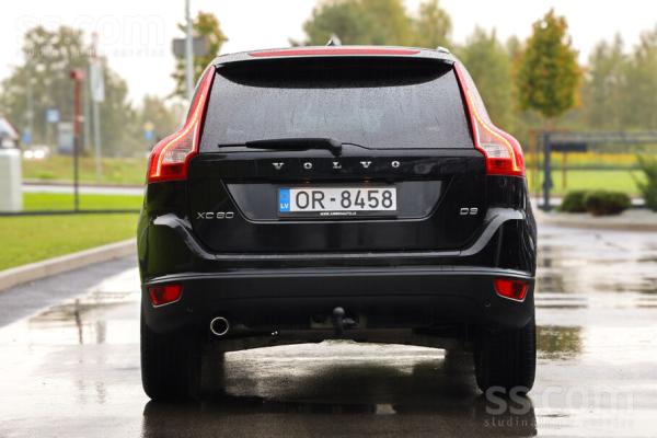 Black Volvo XC60 2010 in Jelgava, with an engine capacity of 2.00 L and mileage of 315 thousand km for 8850 €, photo 6 on AUTOMOTO.COM.LV