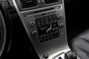 Melns Volvo XC60 2010 Jelgava, ar dzinēja tilpumu 2.00 L un nobraukumu 315 tūkst. km par 8850 €, foto 18 vietnē AUTOMOTO.COM.LV