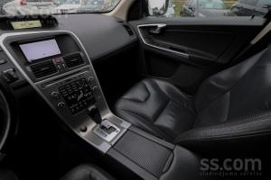 Melns Volvo XC60 2010 Jelgava, ar dzinēja tilpumu 2.00 L un nobraukumu 315 tūkst. km par 8850 €, foto 20 vietnē AUTOMOTO.COM.LV