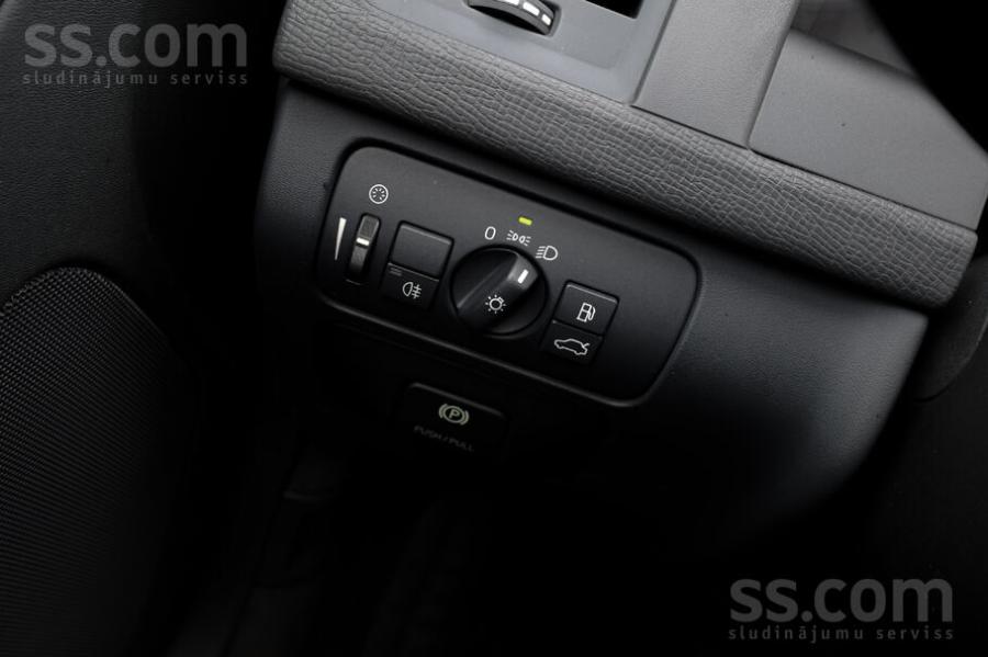 Melns Volvo XC60 2010 Jelgava, ar dzinēja tilpumu 2.00 L un nobraukumu 315 tūkst. km par 8850 €, foto 23 vietnē AUTOMOTO.COM.LV