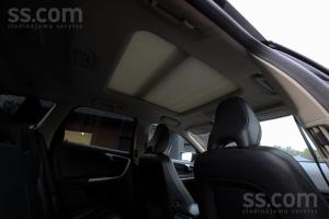 Melns Volvo XC60 2010 Jelgava, ar dzinēja tilpumu 2.00 L un nobraukumu 315 tūkst. km par 8850 €, foto 28 vietnē AUTOMOTO.COM.LV