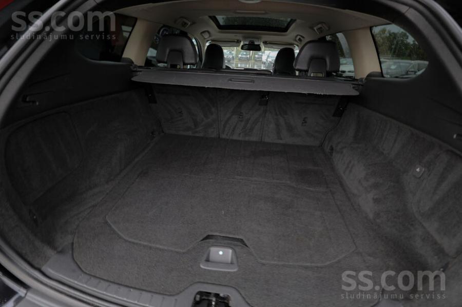 Melns Volvo XC60 2010 Jelgava, ar dzinēja tilpumu 2.00 L un nobraukumu 315 tūkst. km par 8850 €, foto 30 vietnē AUTOMOTO.COM.LV