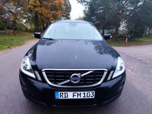 Black Volvo XC60 2010 in Mazeikiai, with an engine capacity of 2.40 L and mileage of 277 thousand km for 7200 €, photo 4 on AUTOMOTO.COM.LV