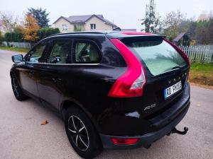 Black Volvo XC60 2010 in Mazeikiai, with an engine capacity of 2.40 L and mileage of 277 thousand km for 7200 €, photo 5 on AUTOMOTO.COM.LV