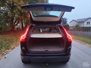 Black Volvo XC60 2010 in Mazeikiai, with an engine capacity of 2.40 L and mileage of 277 thousand km for 7200 €, photo 8 on AUTOMOTO.COM.LV