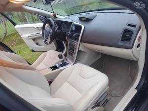 Black Volvo XC60 2010 in Mazeikiai, with an engine capacity of 2.40 L and mileage of 277 thousand km for 7200 €, photo 12 on AUTOMOTO.COM.LV