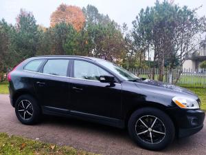 Black Volvo XC60 2010 in Mazeikiai, with an engine capacity of 2.40 L and mileage of 277 thousand km for 7200 €, photo 23 on AUTOMOTO.COM.LV