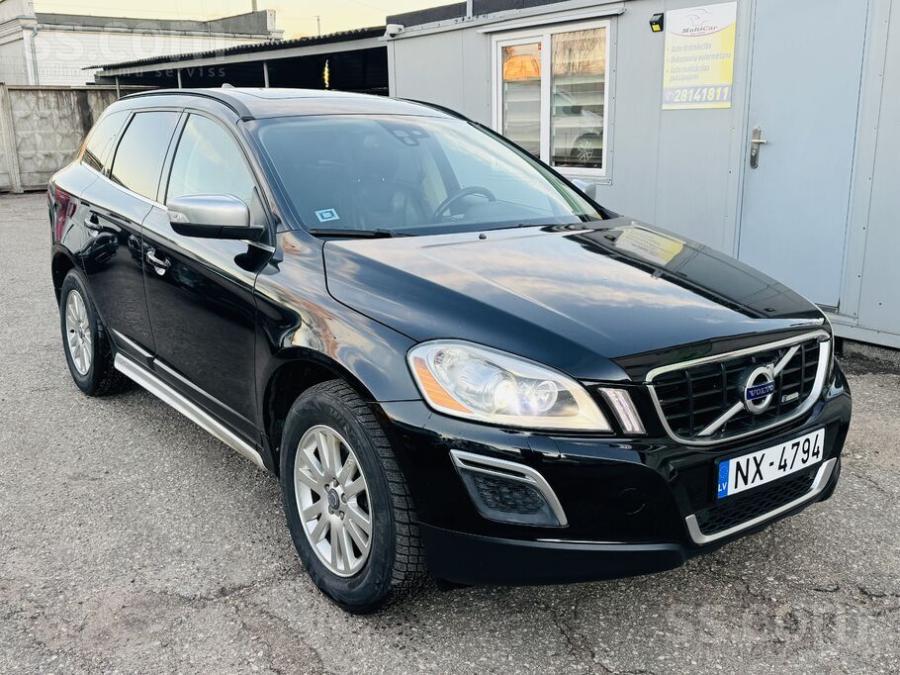 Melns Volvo XC60 2011 Daugavpils, ar dzinēja tilpumu 2.40 L un nobraukumu 0 tūkst. km par 10900 €, foto 1 vietnē AUTOMOTO.COM.LV