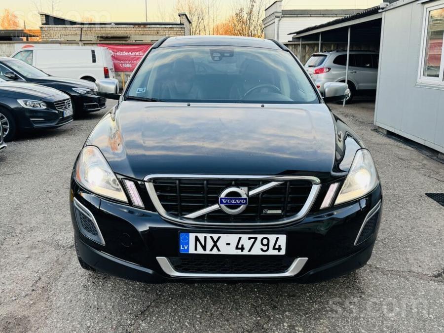 Melns Volvo XC60 2011 Daugavpils, ar dzinēja tilpumu 2.40 L un nobraukumu 0 tūkst. km par 10900 €, foto 2 vietnē AUTOMOTO.COM.LV