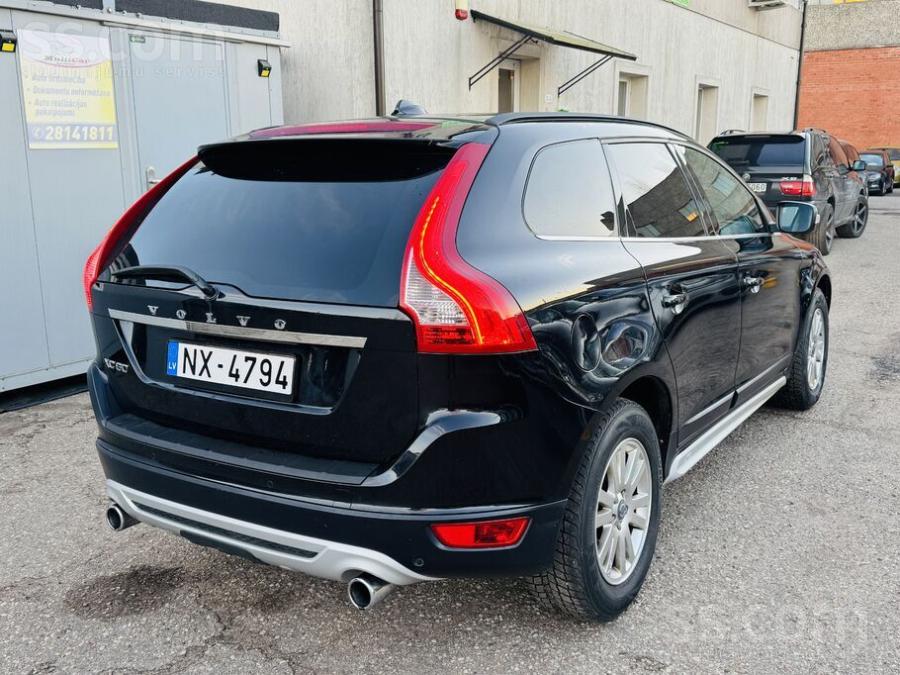 Melns Volvo XC60 2011 Daugavpils, ar dzinēja tilpumu 2.40 L un nobraukumu 0 tūkst. km par 10900 €, foto 6 vietnē AUTOMOTO.COM.LV