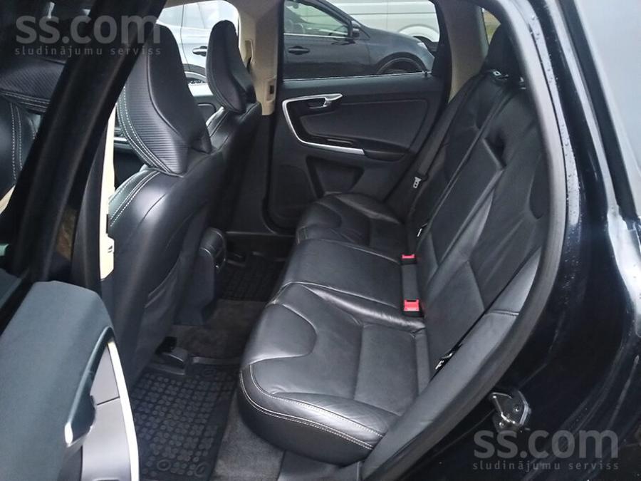 Black Volvo XC60 2011 in Riga, with an engine capacity of 2.00 L and mileage of 0 thousand km for 7900 €, photo 11 on AUTOMOTO.COM.LV