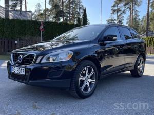 Black Volvo XC60 2011 in Riga, with an engine capacity of 2.40 L and mileage of 305 thousand km for 9450 €, photo 9 on AUTOMOTO.COM.LV
