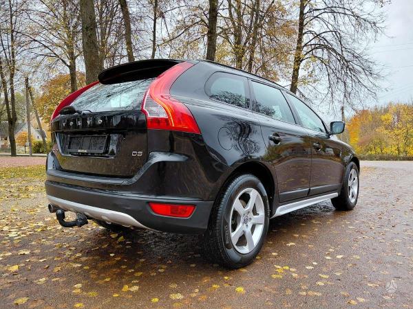 Black Volvo XC60 2011 in Vilkaviskis, with an engine capacity of 1.98 L and mileage of 224 thousand km for 8600 €, photo 11 on AUTOMOTO.COM.LV